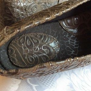 b.o.c. | Shoes | Boc Gray Tooled Leather Howell Slip On Clogs | Poshmark